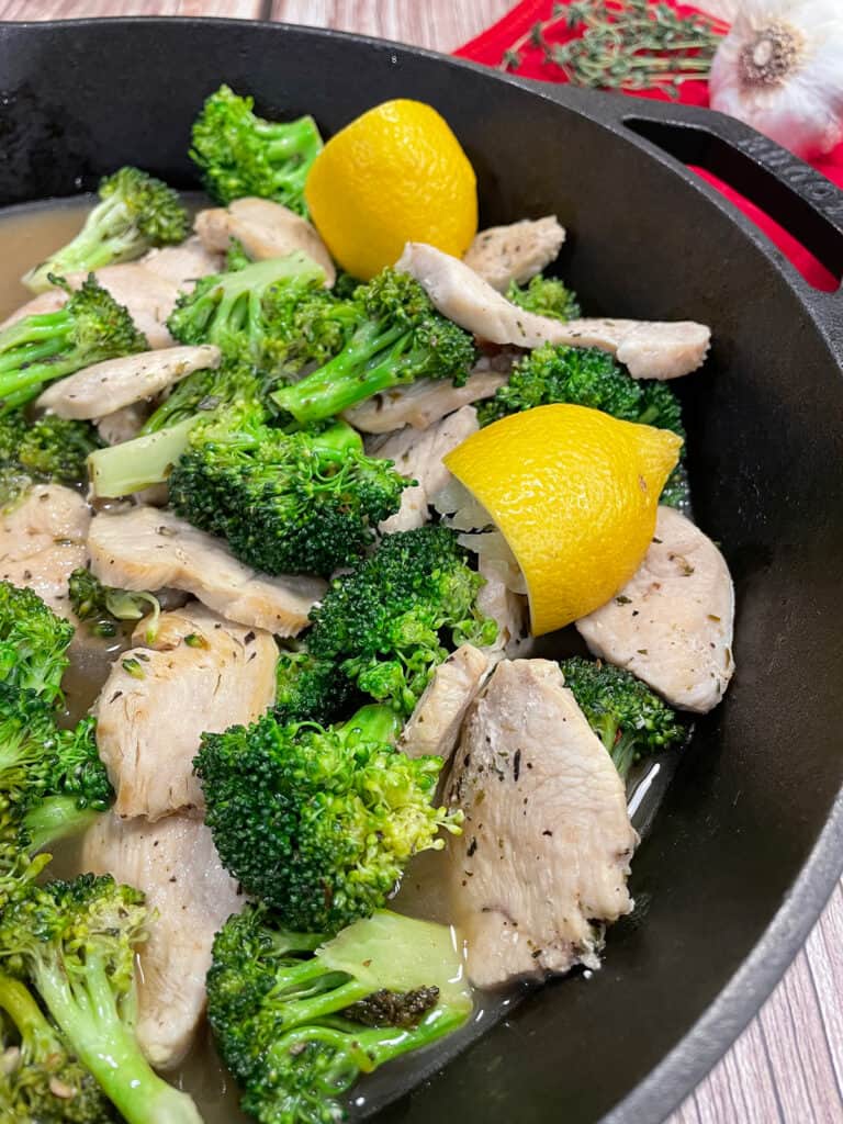Healthy Lemon Garlic Chicken - The Skinny Guinea